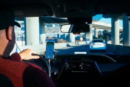 Texting While Driving Truck Accidents in Alpharetta | Trucker Phone Use